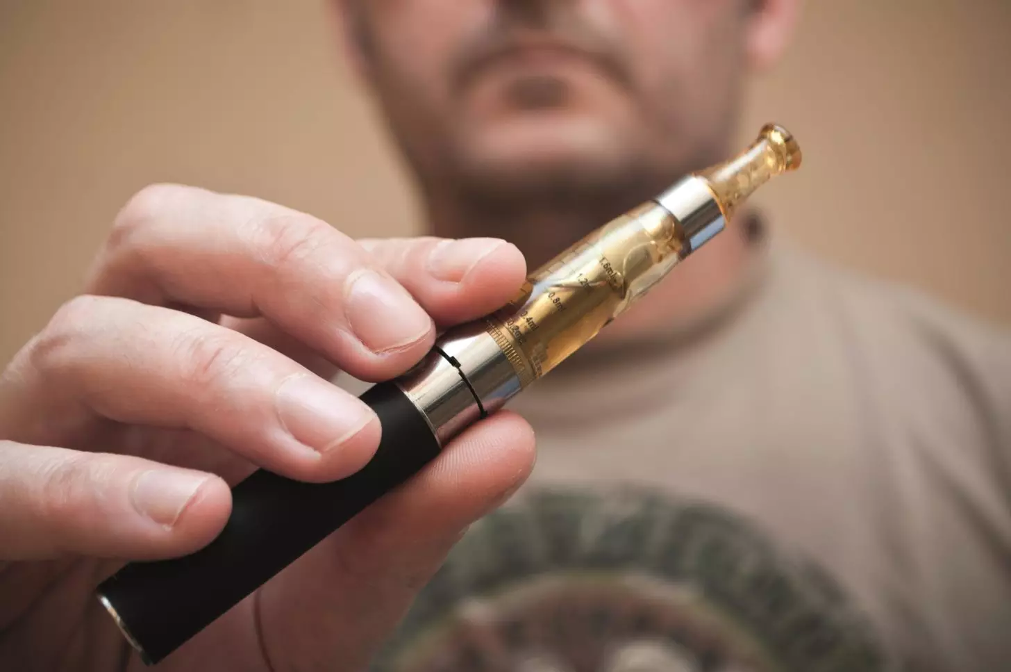 Data suggests there are now half as many vapers as smokers - The ...
