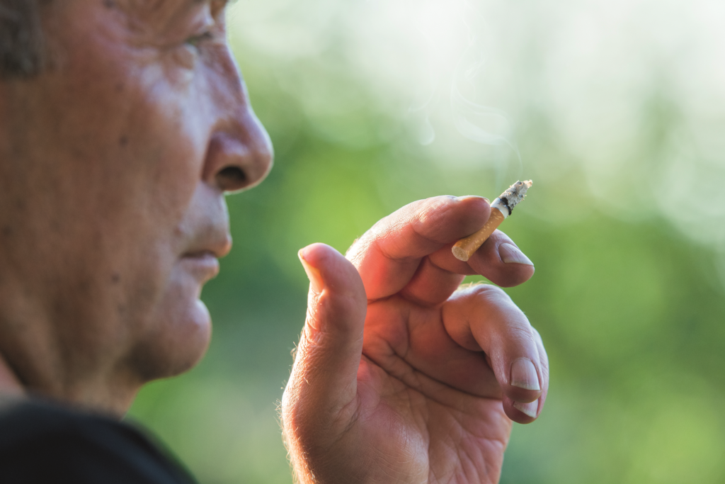 Older smokers more likely to become frail than non-smokers - The ...