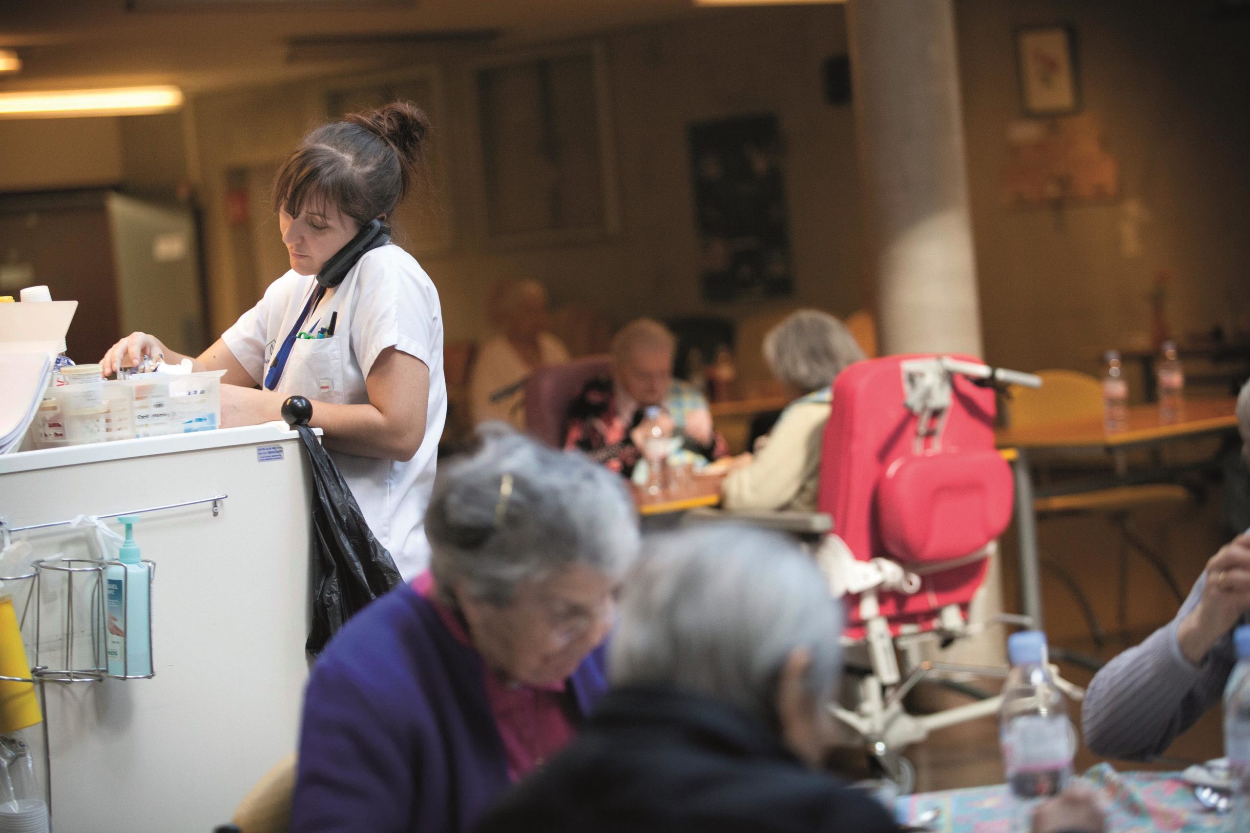 Communication during transfer of care of older people - The ...