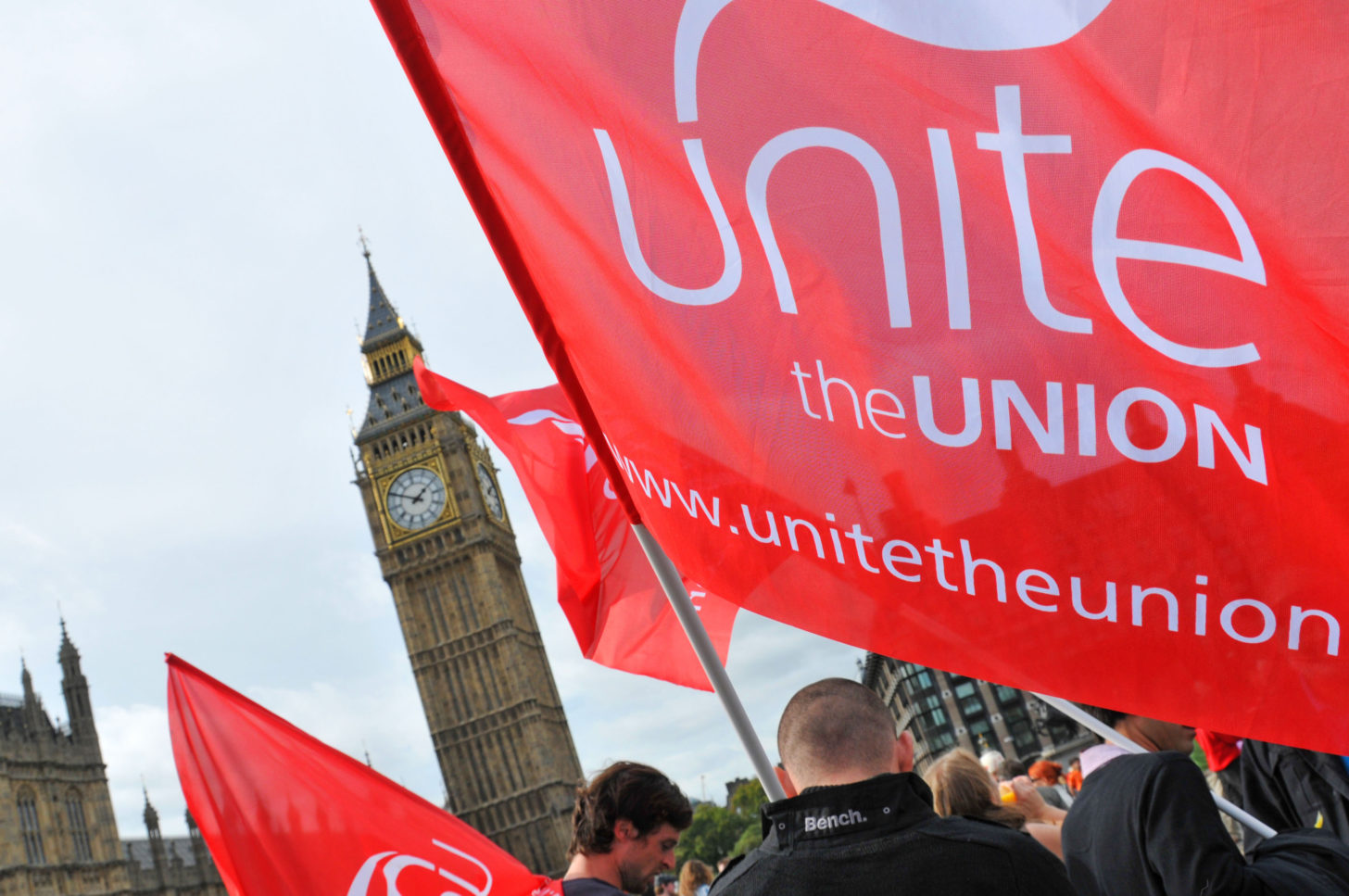 Pharmacists to join NHS industrial action over pay rise offer - The ...