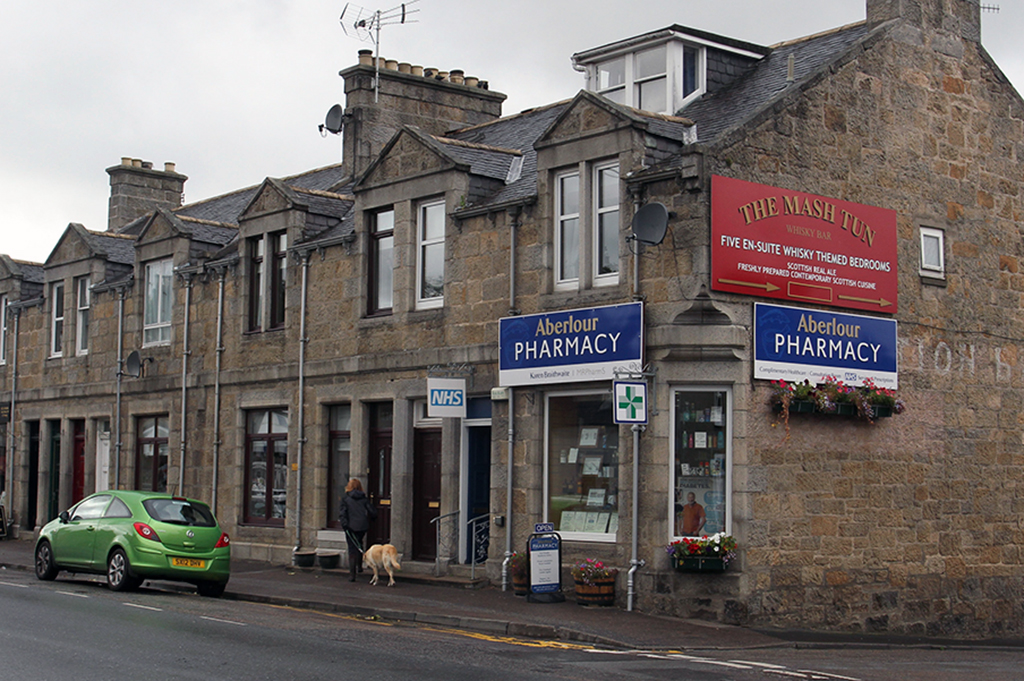 Community pharmacies offered up to £1,500 to install COVID-19 ...