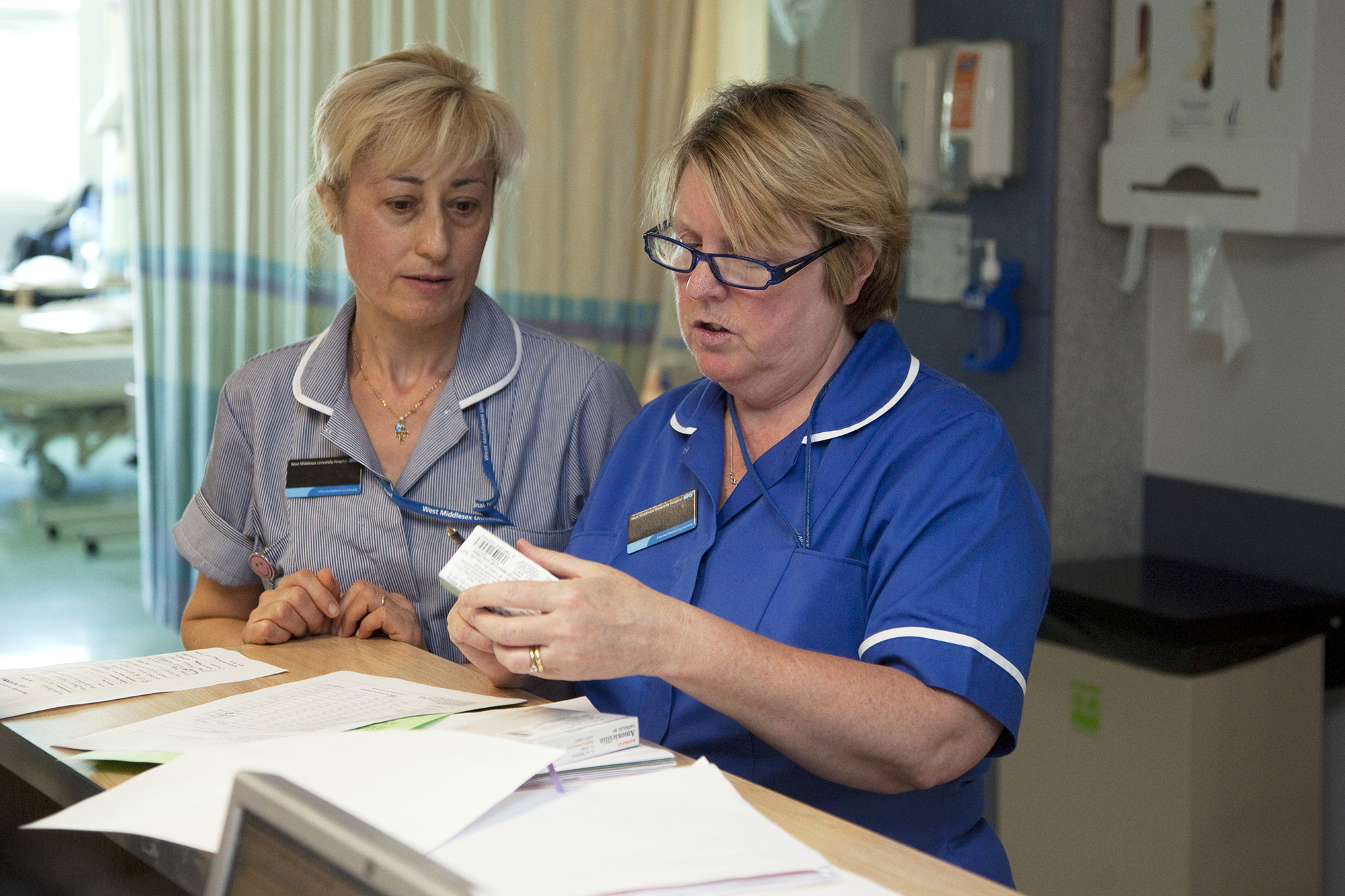 Omitted and delayed medicines: the perils of paper prescription charts ...