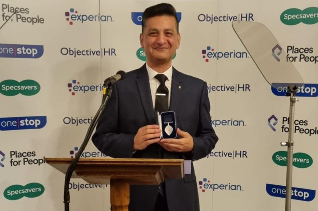 Pharmacist honoured for COVID-19 vaccination work - The Pharmaceutical Journal